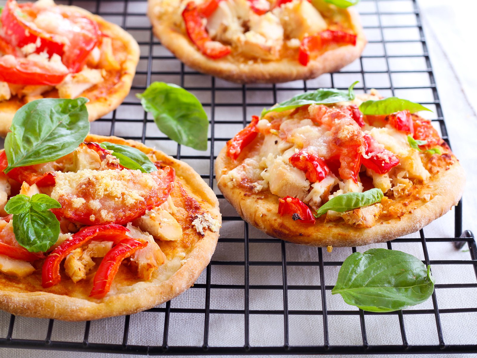 Mini Pizza Dr. Oetker Giuseppe Pizzeria 8 Mini Pizzas Deluxe 738 G